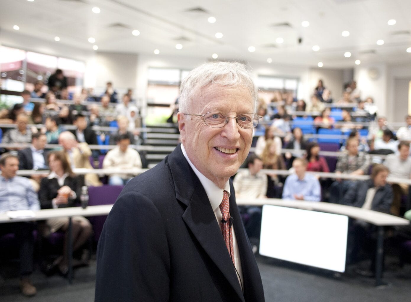 George Arthur Akerlof - Saiba mais sobre o renomado economista