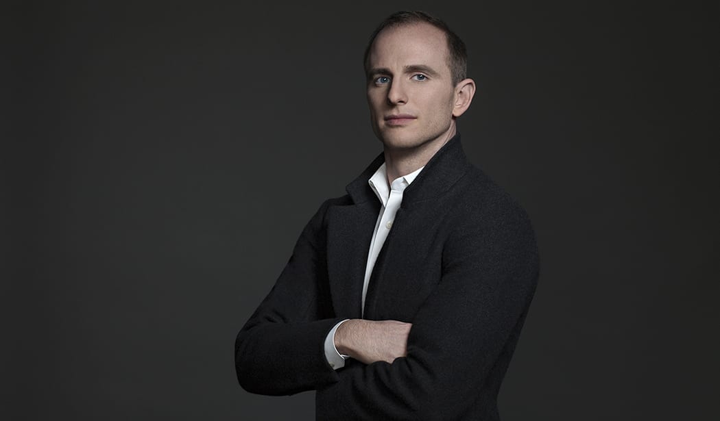Joe Gebbia - saiba mais sobre um dos fundadores do Airbnb