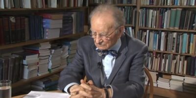 Paul Samuelson é o primeiro americano a ganhar o Nobel de Economia