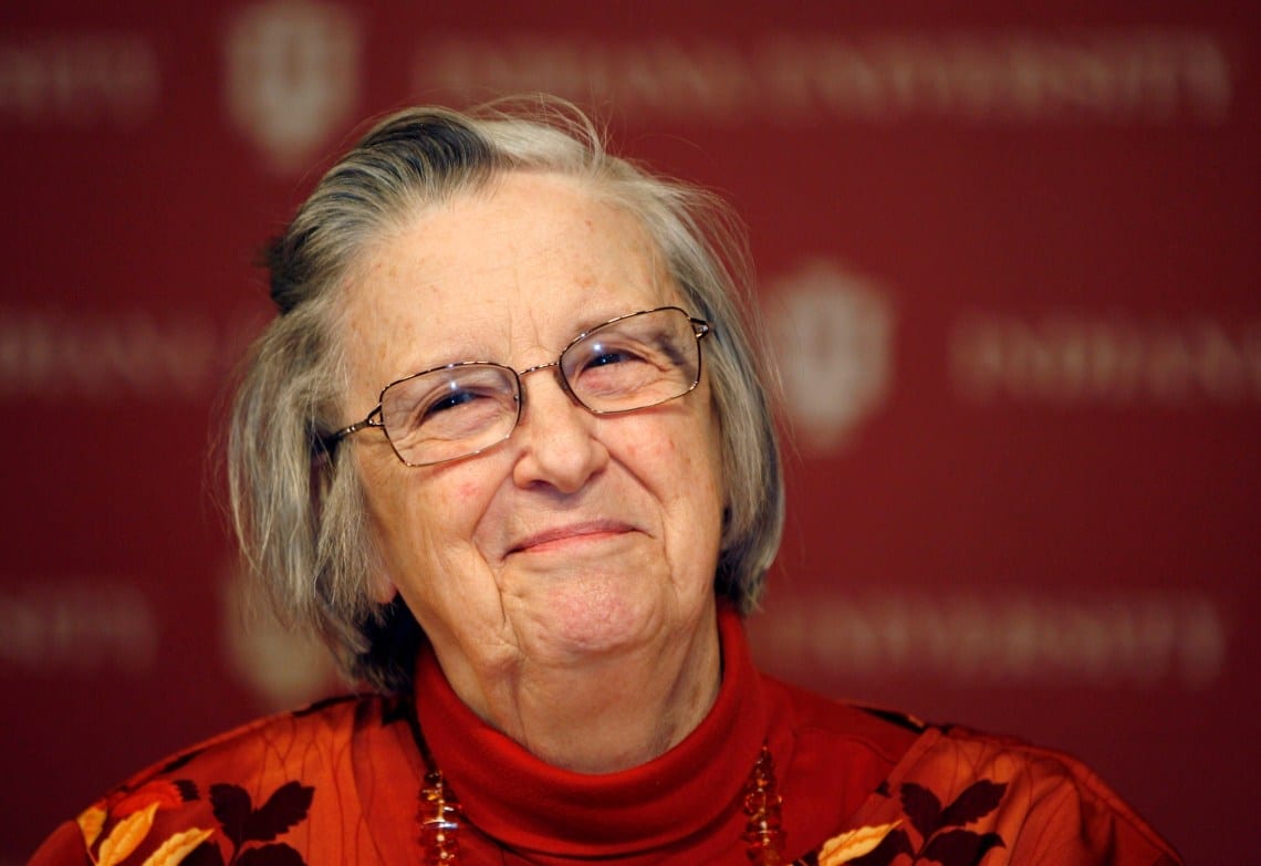 Elinor Ostrom é a primeira mulher a receber o Nobel de Economia Elinor Ostrom é a primeira mulher a receber o Nobel de Economia