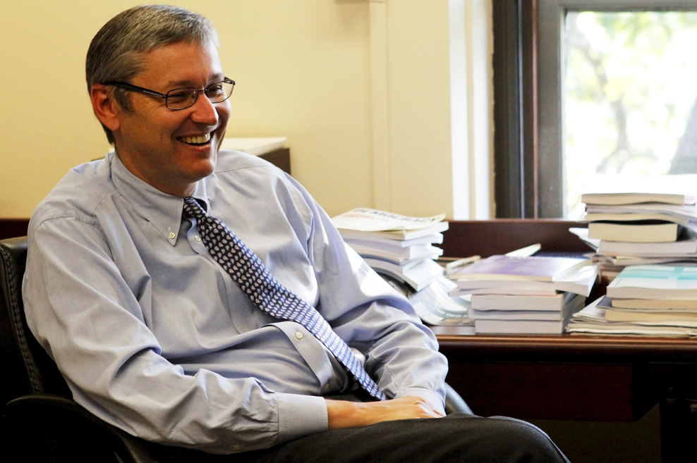 Gregory Mankiw é o autor do livro Introdução à Economia