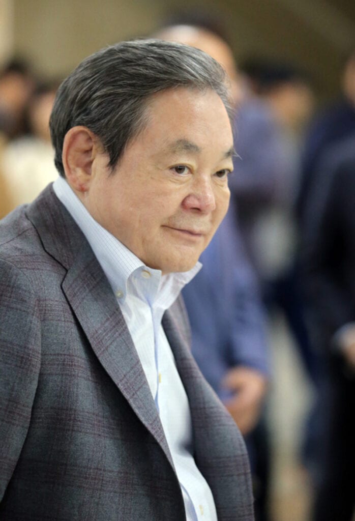 Lee Kun-hee é o presidente da multinacional de tecnologia Samsung