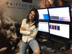 Carol Paiffer é CEO e sócio fundadora da Atom Investimentos