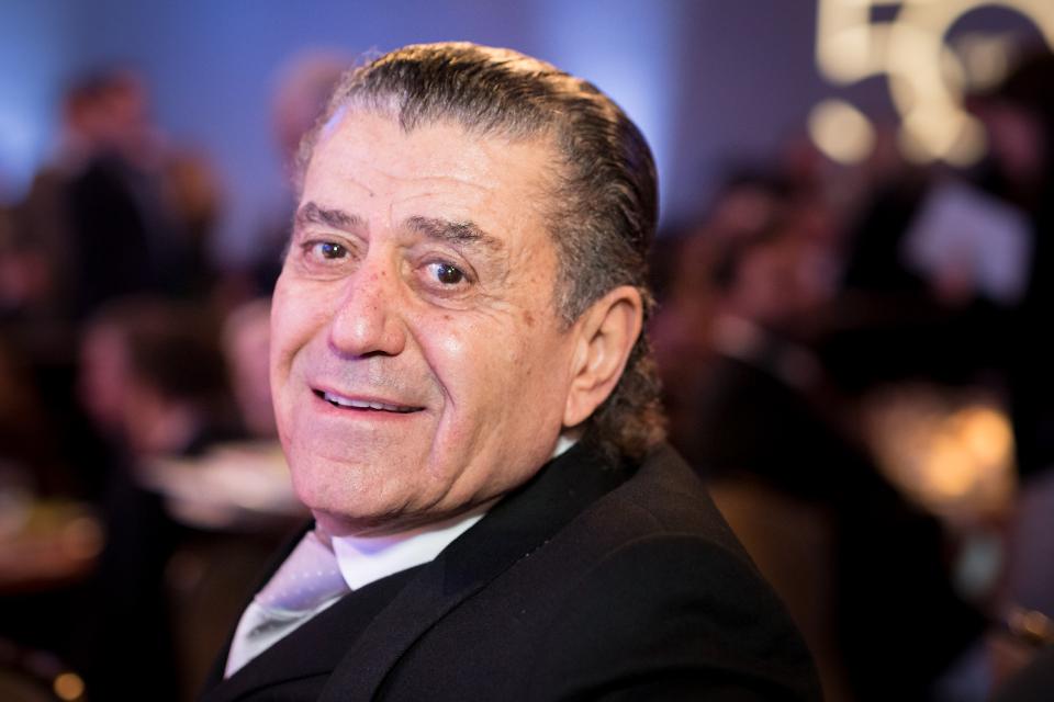 Haim Saban é dono e responsável pelo Saban Capital Group
