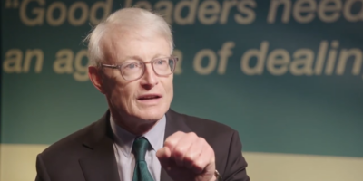 Michael Porter - perfil do responsável pelas cinco forças de Porter